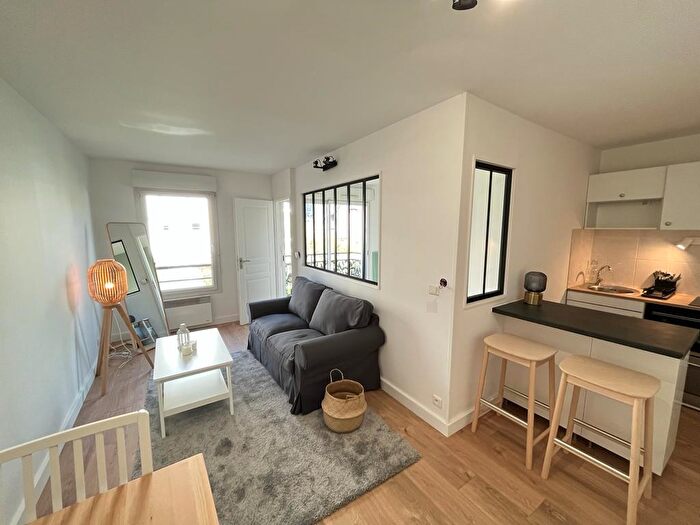 Appartement à louer - Nantes, Saint-Clément, Jardin des plantes, Caserne Lamoricière - 2 pièces - 1 chambre