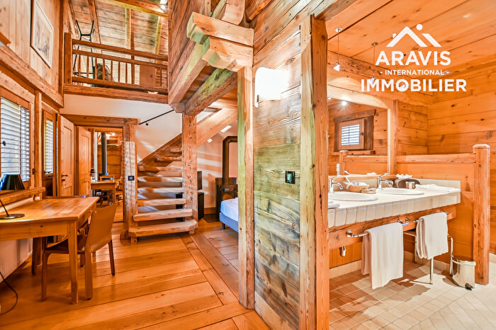 Maison à vendre - Arâches-la-Frasse - 5 pièces - 5 chambres