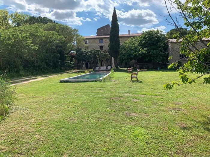 Maison 10 pièces à Uzès, à vendre