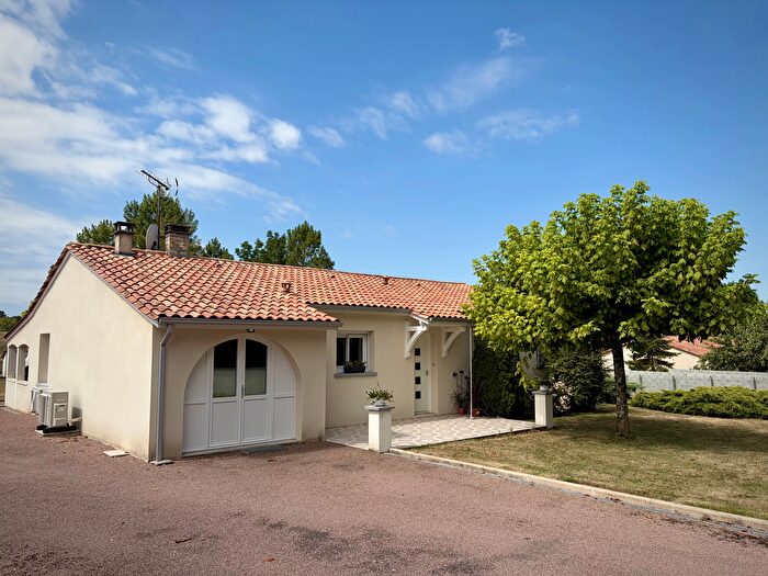 Verteillac : Maison 4 pièces à vendre