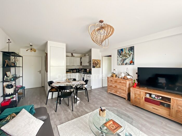 Appartement 2 pièces à vendre - Guyancourt, Villaroy