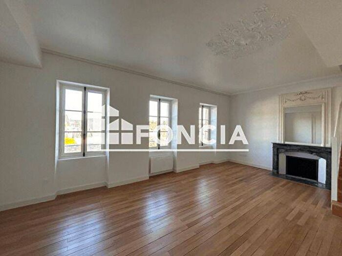 Haute Follis-Saint Martin, Laval : Appartement 3 pièces à louer
