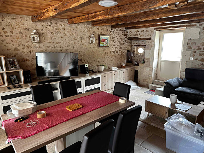 Maison 5 pièces à louer à Château-Larcher