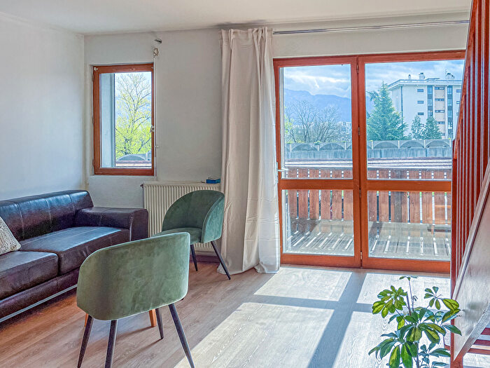 Appartement à vendre - Meythet - 6 pièces - 5 chambres