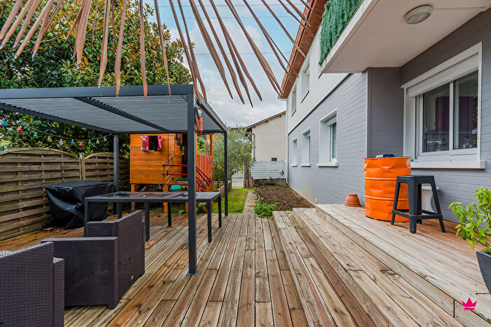 Maison à vendre - La Boisse - 5 pièces - 3 chambres