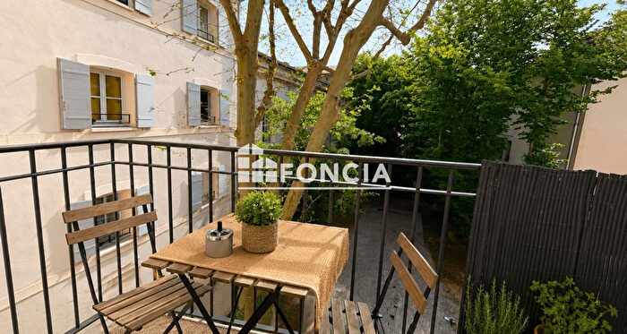 Appartement 2 pièces à vendre à Villeneuve-lès-Avignon, Centre-ville, Stade