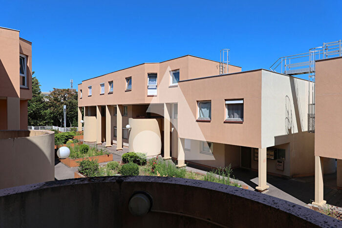 Appartement à vendre - Évry, Les Epinettes - 6 pièces - 4 chambres