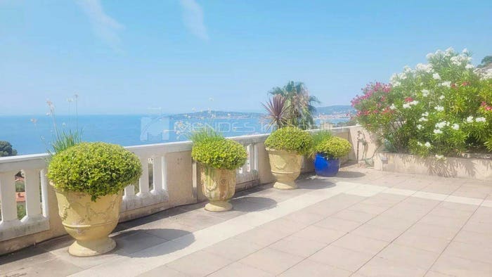 Cap-d'Ail : Appartement 4 pièces à louer