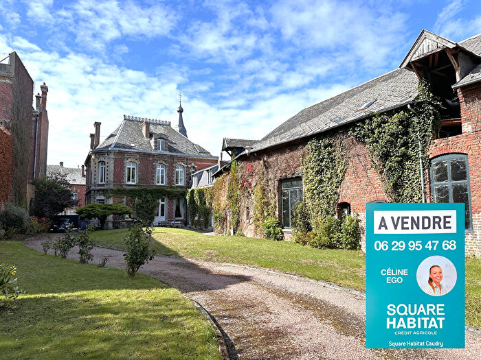 Maison à vendre - Le Cateau-Cambrésis - 13 pièces - 6 chambres