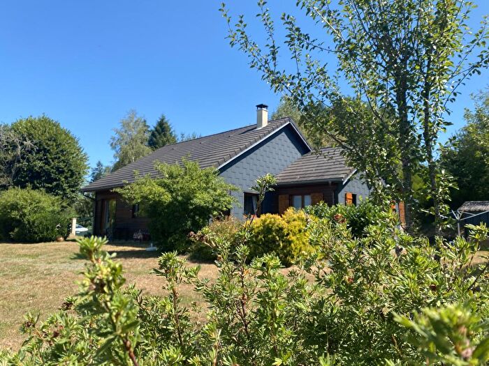 Maison 4 pièces à Peyrelevade, à vendre