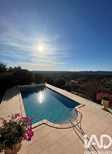 Maison à vendre - Cotignac - 6 pièces - 4 chambres