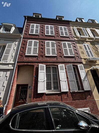 Trouville-sur-Mer, Plages, Promenade des Planches, Bon Secours : Appartement 2 pièces à vendre