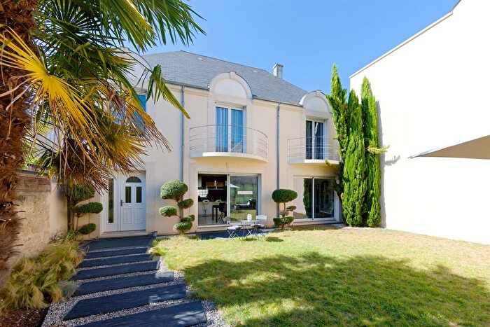 Maison 6 pièces à Orléans, Dunois, Châteaudun, à vendre