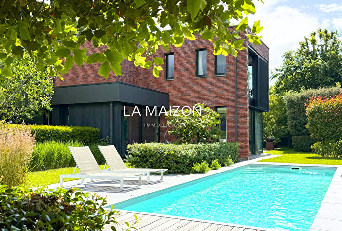 Louvil : Maison 9 pièces à vendre