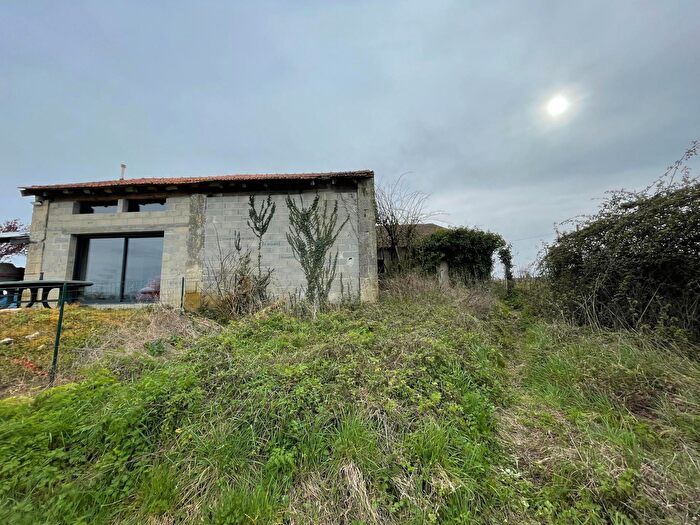 Maison 1 pièce à Berson, à vendre