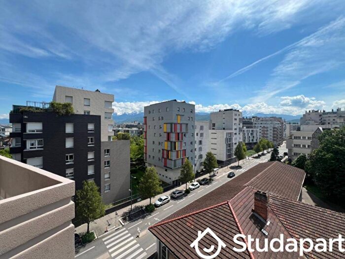 Championnet-Caserne de Bonne, Grenoble : Appartement 2 pièces à louer