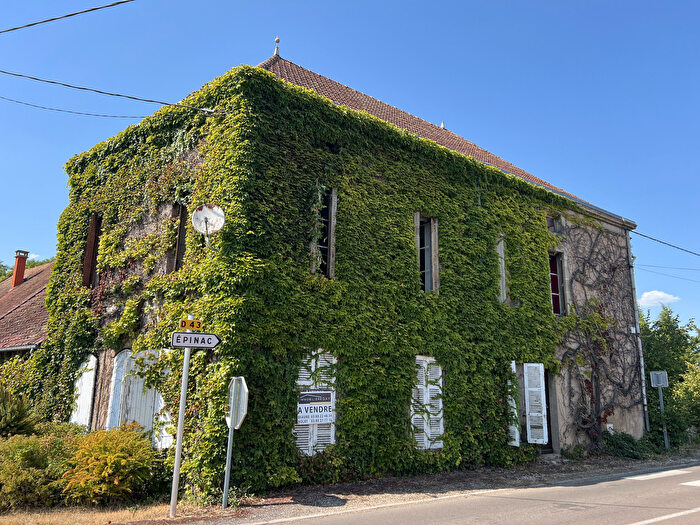 Maison 7 pièces à vendre à Épinac