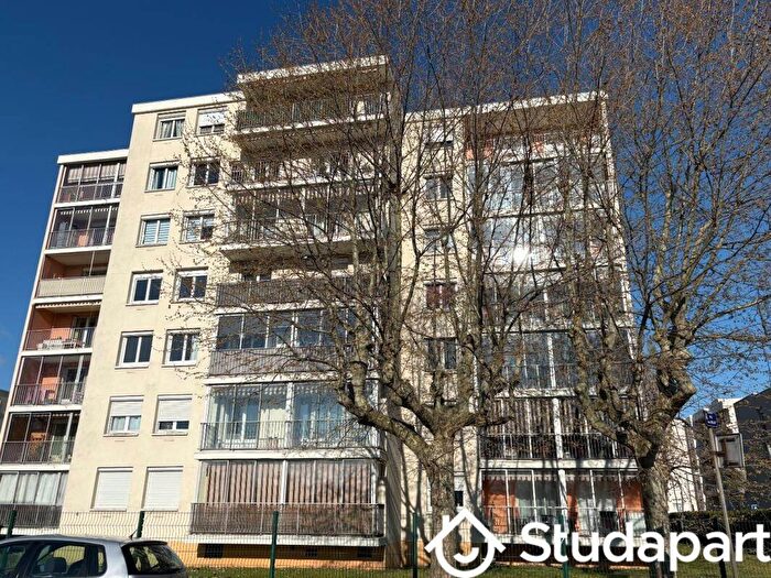 Appartement à louer - Bonnevay, La Soie, Les Brosses, Villeurbanne - 1 pièce - 5 chambres