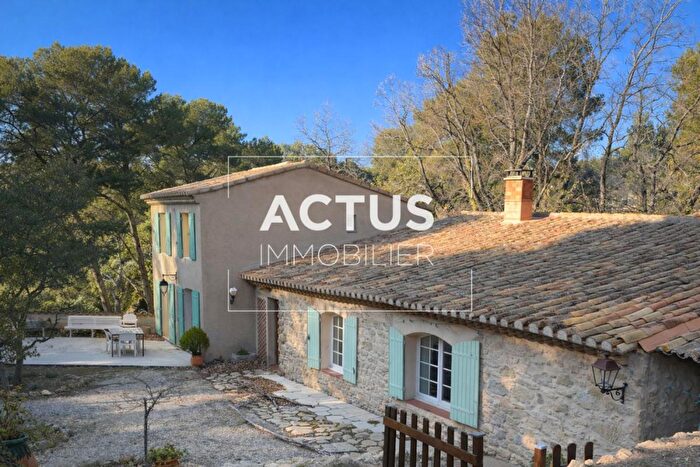 Maison à vendre - Salon-de-Provence - 8 pièces - 6 chambres