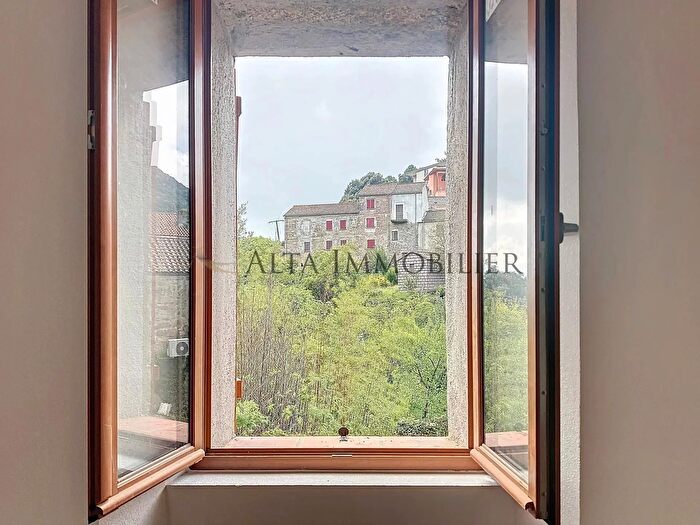 Maison 6 pièces à vendre à Levie
