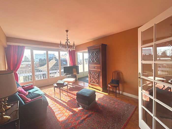 Appartement à vendre - Pau, Centre-ville - 4 pièces - 3 chambres