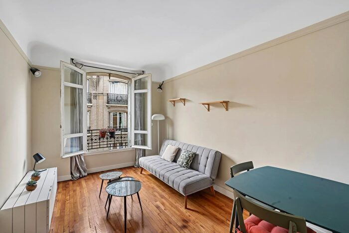 Appartement à vendre - Clichy, République, Victor Hugo - 2 pièces - 1 chambre