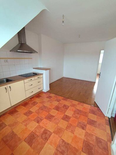 Appartement à louer - Eglise-Lannouchen-Cité Marine, Landivisiau - 3 pièces - 2 chambres