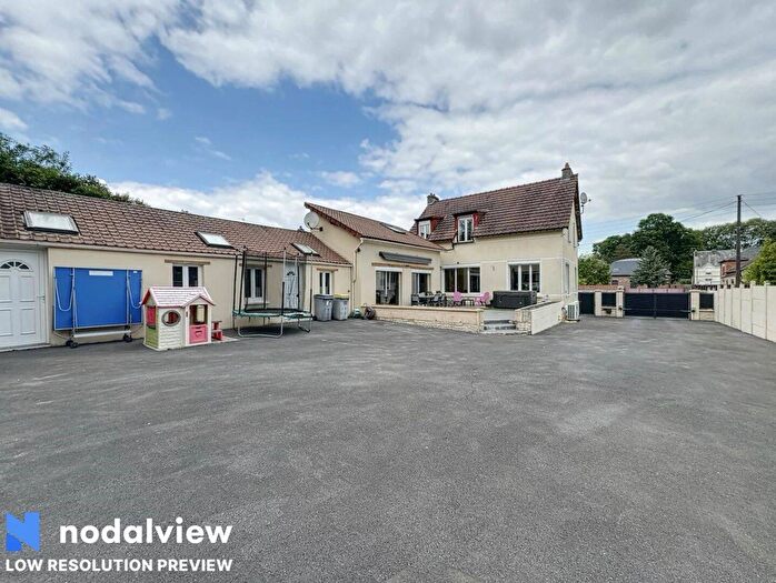 Maison à louer - Hargicourt - 6 pièces - 3 chambres