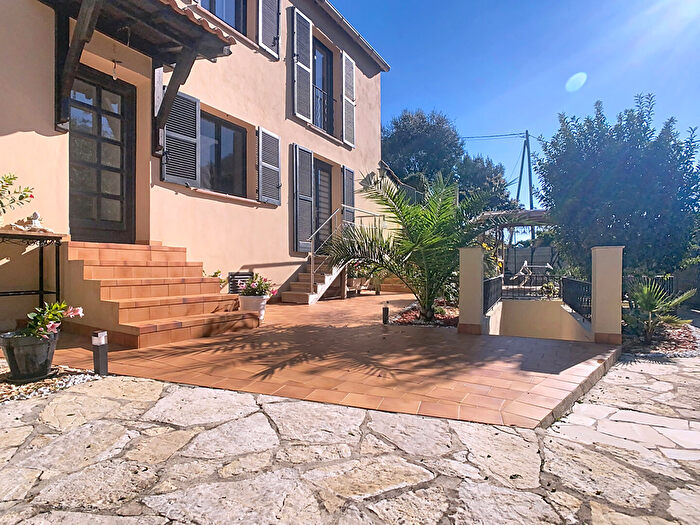 Appartement à vendre - Menton, Haut Borrigo, Saint-Paul-Garavan, Vallée de Gorbio - 3 pièces - 2 chambres