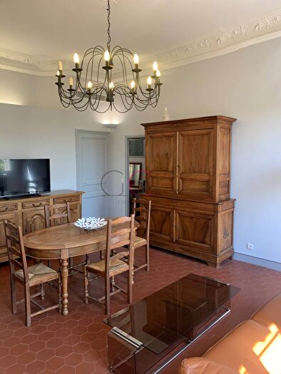 Appartement à louer - Centre Ville, Aix-en-Provence - 3 pièces - 2 chambres