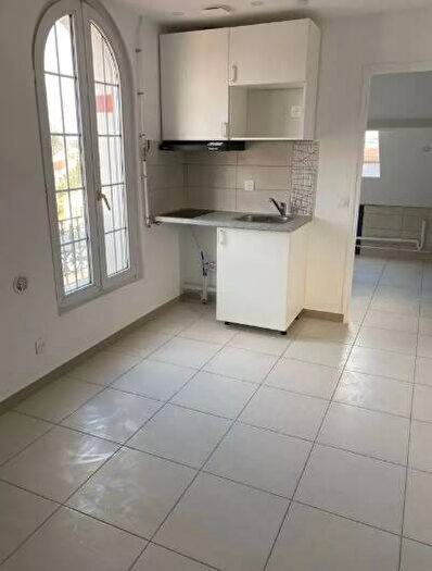 Faisanderie Bas-Gare, Villeneuve-le-Roi : Appartement 1 pièce à louer