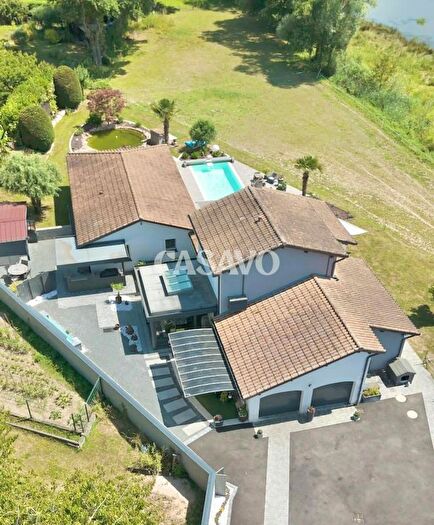 Maison 8 pièces à vendre à Villars-les-Dombes