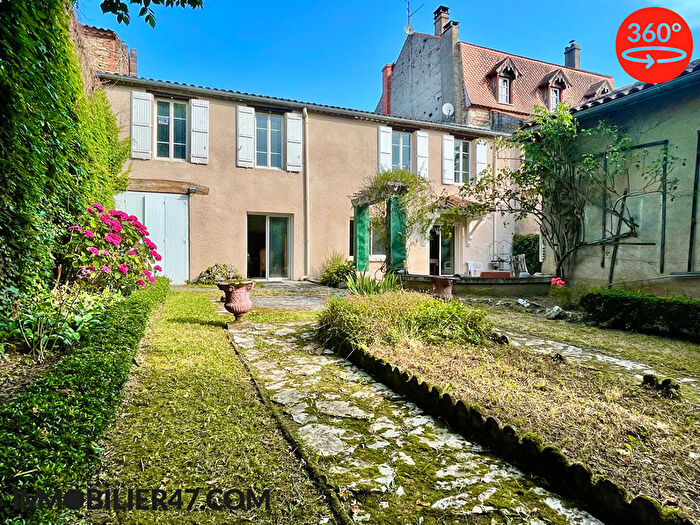 Maison 8 pièces à Casseneuil, à vendre