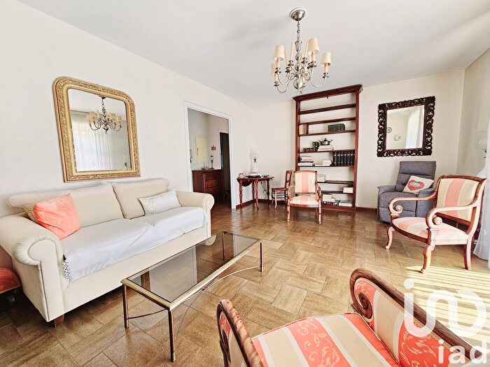 Maisons à vendre et appartements à louer - 1