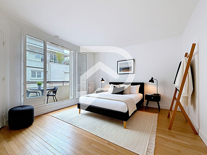 Appartement à vendre - Issy-les-Moulineaux, Centre-ville, Corentin Celton, Les Varennes - 3 pièces - 2 chambres