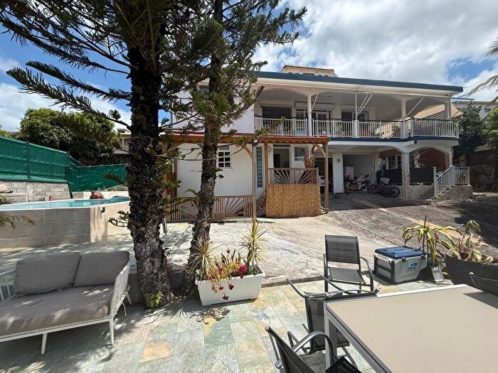 Appartement à louer - Baillif - 4 pièces - 3 chambres