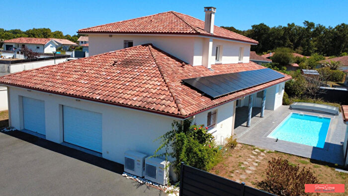 Sainte-Marie-de-Gosse : Maison 7 pièces à vendre