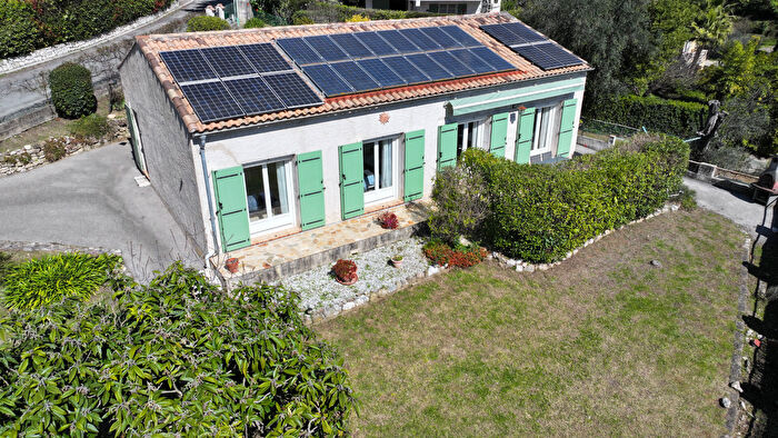 Maison à vendre - Vence, Les Campreniers, LOrmée - 4 pièces - 2 chambres