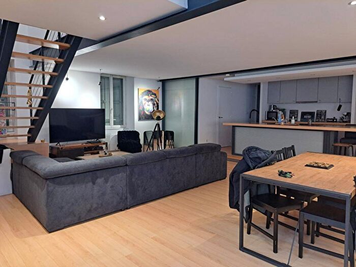 Appartement à louer - Saint-Laurent-du-Pont - 4 pièces - 3 chambres