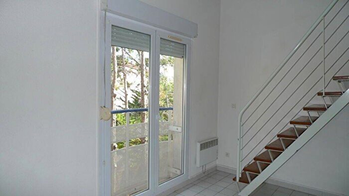 Appartement à louer - Aérodrome, Nîmes - 1 pièce - 1 chambre