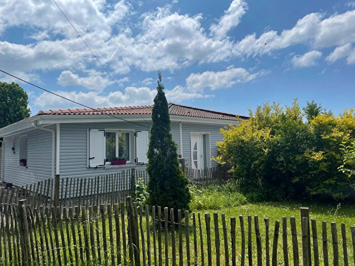 Maison à vendre - Audenge - 5 pièces - 4 chambres