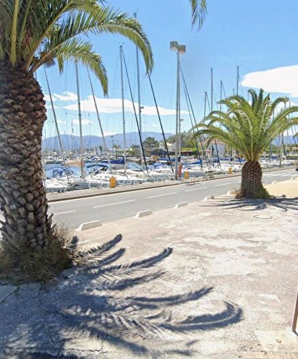 Appartement à vendre - Saint-Cyprien, Le Port - 1 pièce