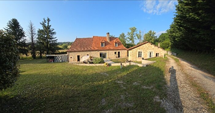 Maison 4 pièces à Saint-Pierre-de-Chignac, à vendre