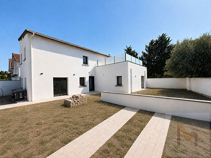 Neuilly-Plaisance, Rennouillères : Maison 6 pièces à vendre