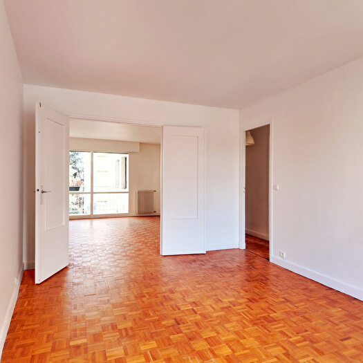 Appartement à louer - Paris e , Georges Brassens - 3 pièces - 2 chambres