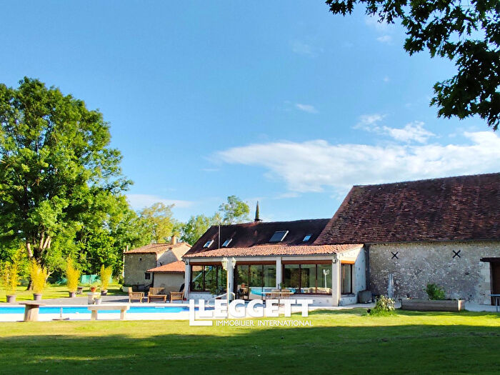 Maison à vendre - La Puye - 7 pièces - 3 chambres