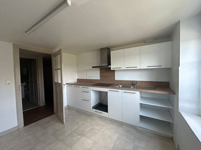 Appartement à louer - Saint-Palais - 4 pièces - 3 chambres