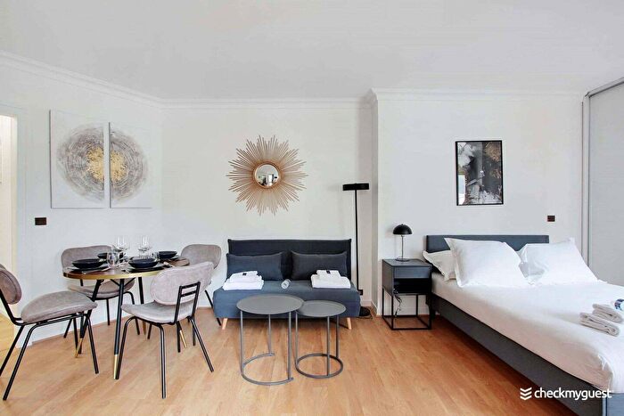 Bord de Seine-Les Martinets, Rueil-Malmaison : Appartement 1 pièce à louer