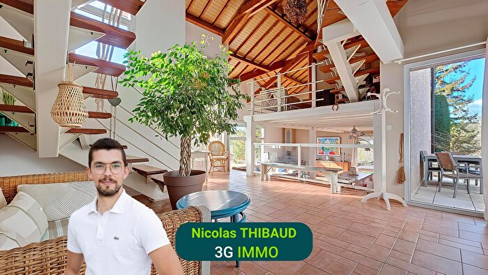 Maison à vendre - Luzinay - 5 pièces - 3 chambres