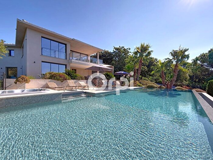 Maison à vendre - Grimaud - 6 pièces - 5 chambres